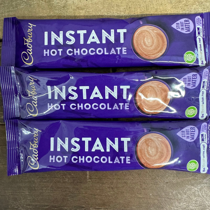 30x Cadbury Instant Hot Chocolate Sachets (30x28g) & Low Price Foods Ltd